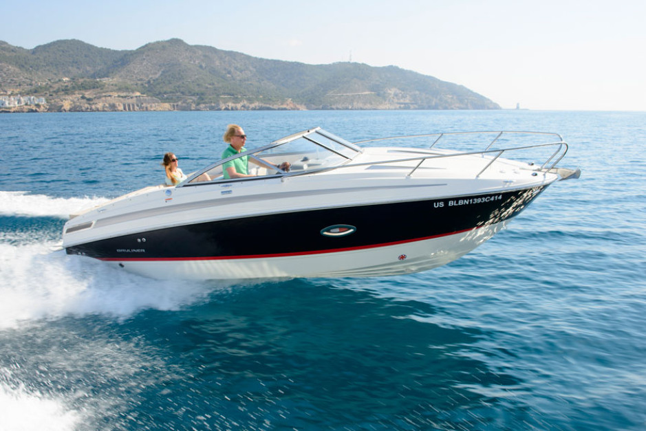 Bayliner 742R Cuddy med MerCruiser sterndrive | Herning Trailer ...